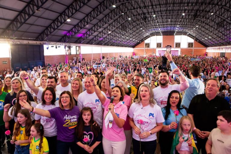 Michelle Bolsonaro reúne mais de 3.400 mulheres em grande encontro do ...
